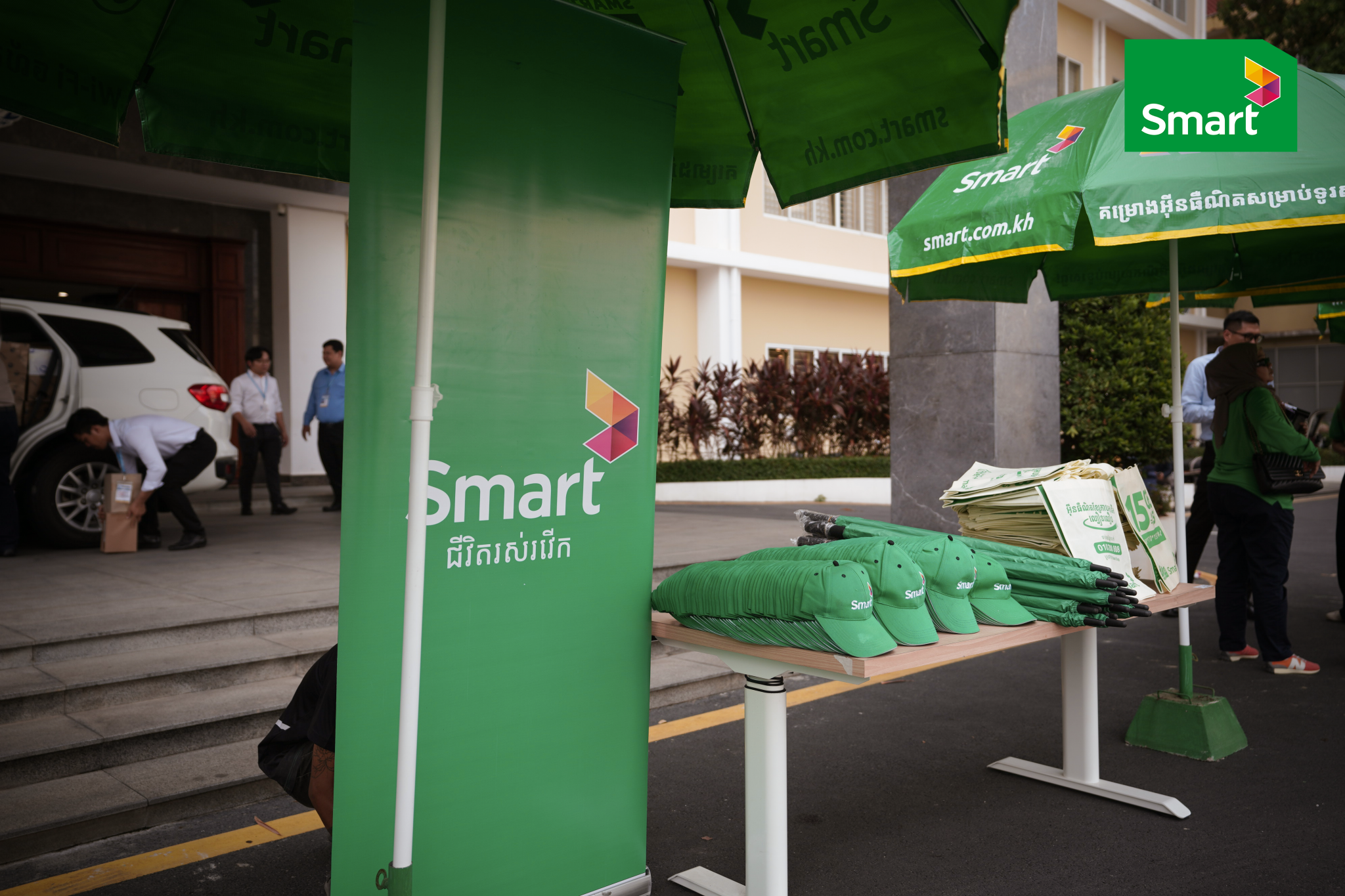 Smart Axiata Supports Government’s Evacuation Efforts and Welcome ...